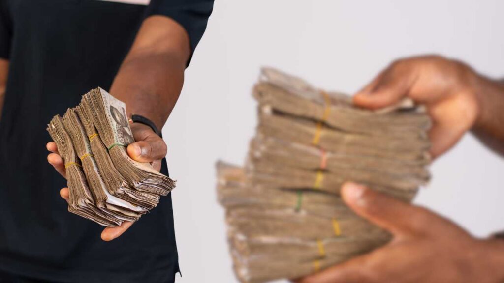 How To Save Lots Of Money: Way To Save Money Fast